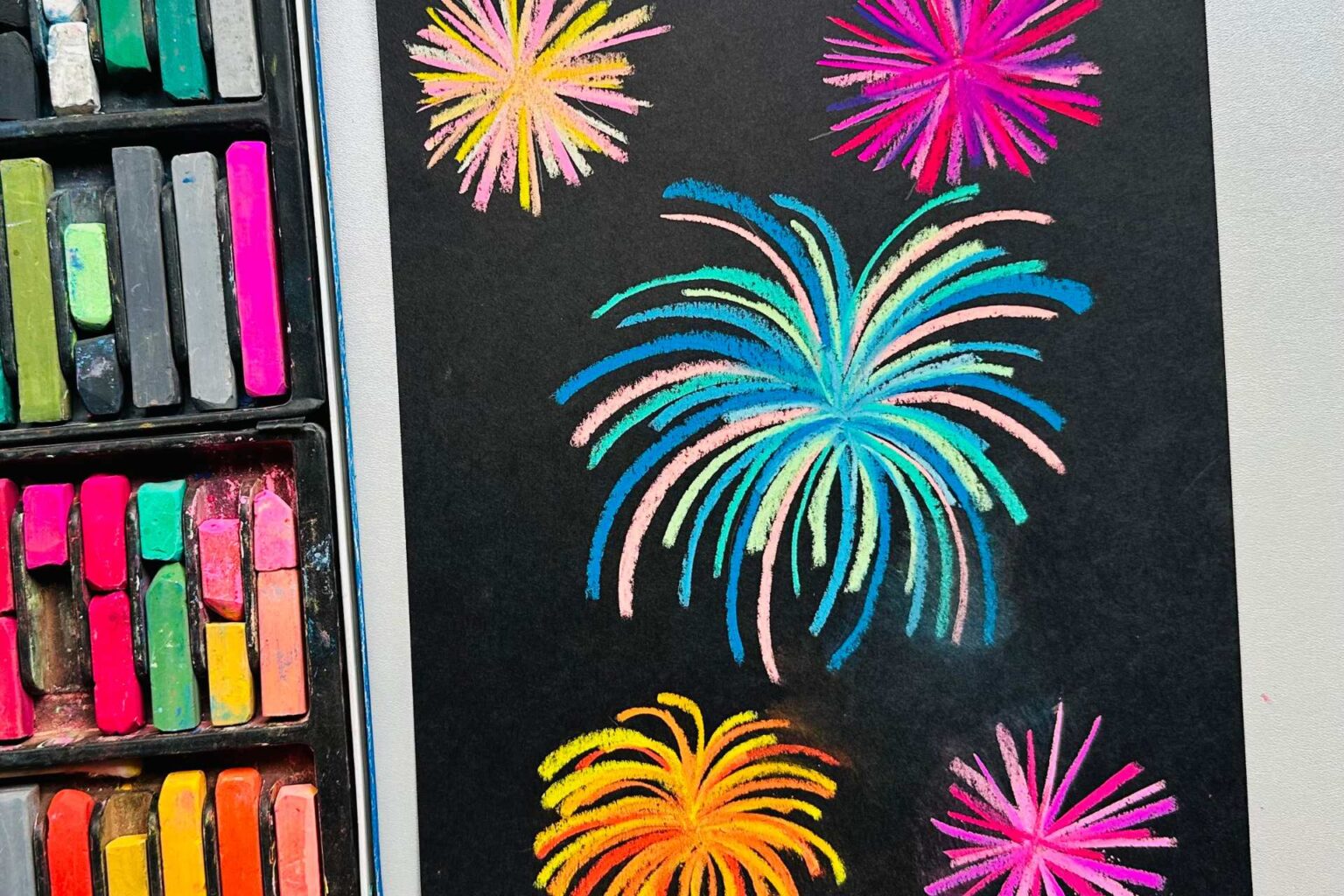 Firework Art with Chalk Pastels: New Year’s Arts and Crafts | Lightly ...